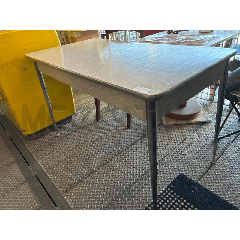 TAVOLO FORMICA VINTAGE PIEDE ACCIAIO 1 CASSETTINO | Mercatino dell ...