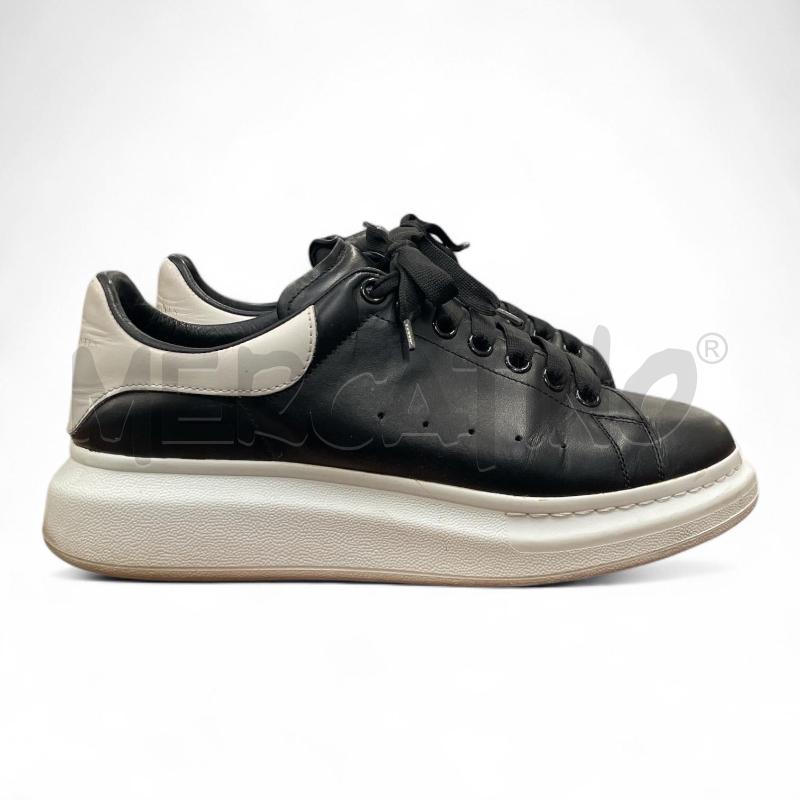 SCARPE U NM 42 ALEXANDER MCQUEEN NERE | Mercatino dell'Usato Gallarate
